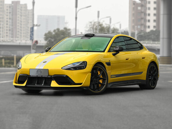 Купить б/у Xiaomi SU7 2023-2025 Ultra Electro AT (1138.0 кВт) 4WD электро автомат в Путилково ...