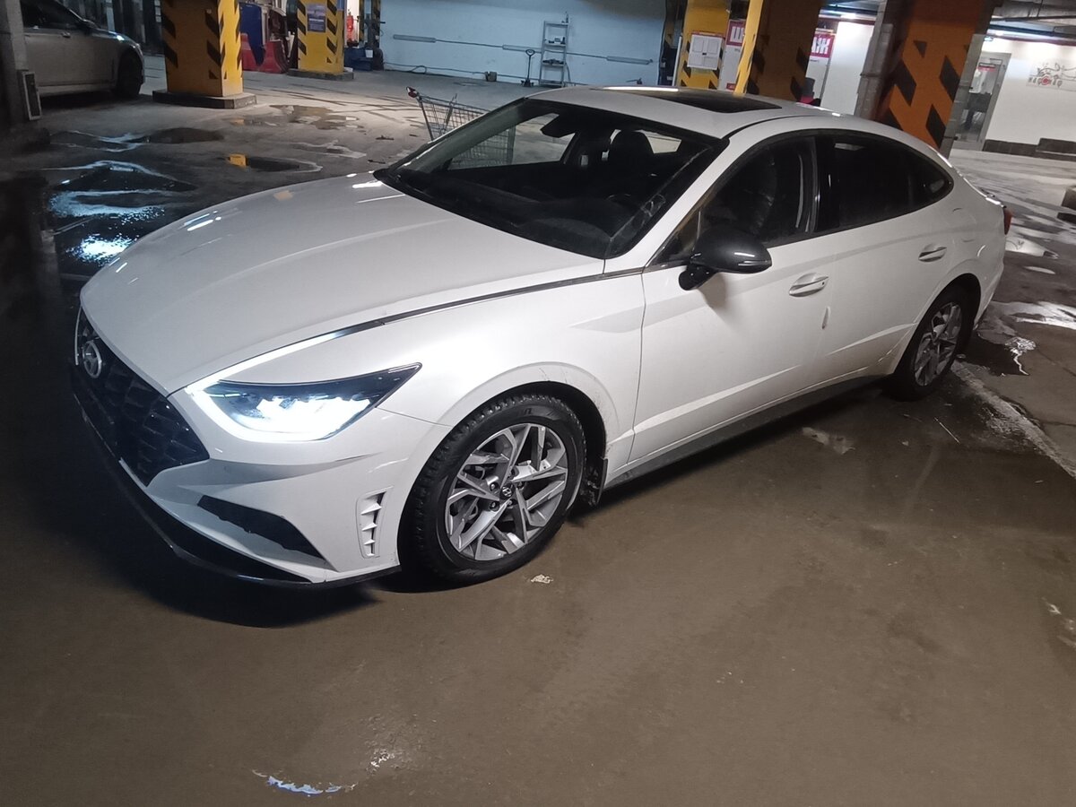 Купить б/у Hyundai Sonata VIII (DN8) 1.6 AT (183 л.с.) бензин автомат в Екатеринбурге: белый ...