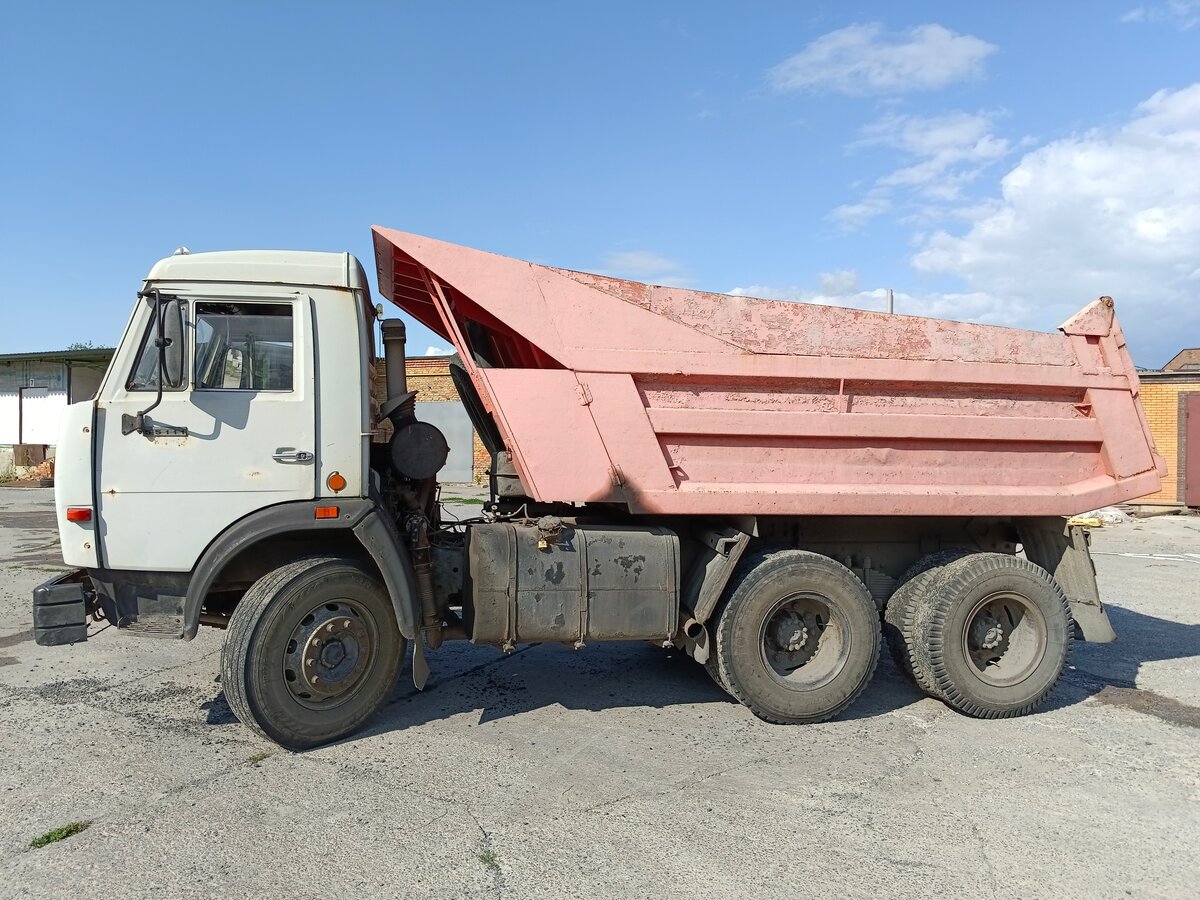 Купить б/у КамАЗ 5511 дизель механика в Губкине: серый самосвал 2003 года на Авто.ру ID 1119752731