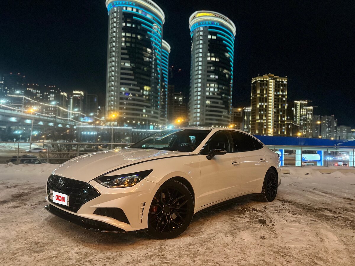 Купить б/у Hyundai Sonata VIII (DN8) 1.6 AT (183 л.с.) бензин автомат в Новосибирске: белый ...