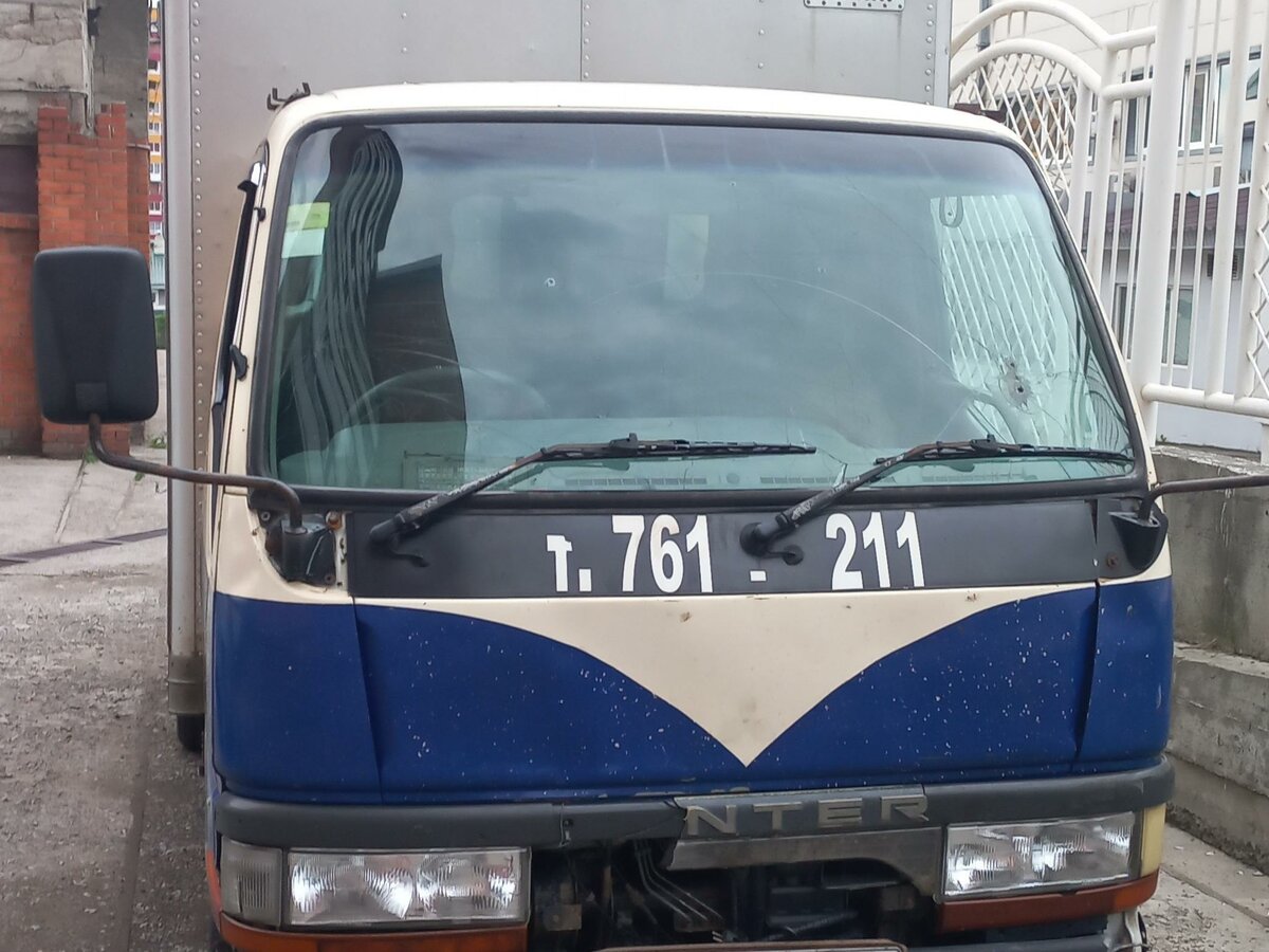 Купить б/у Fuso (Mitsubishi) Canter дизель механика в Иркутске: бежевый ...