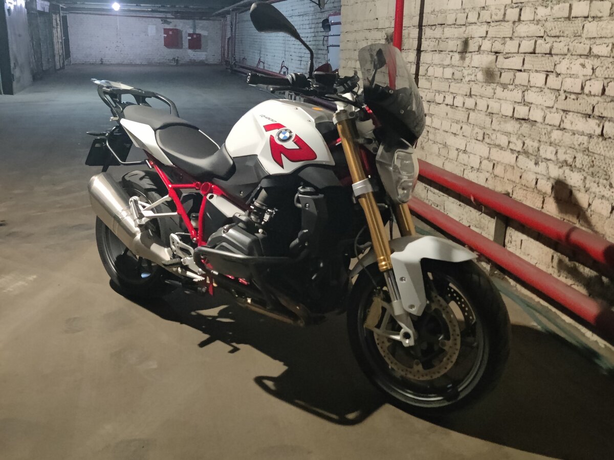 Купить б/у BMW R 1200 R инжектор 6 передач в Москве: белый дорожный ...