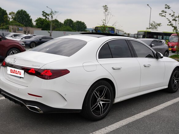 Купить б/у Mercedes-Benz E-Класс VI (W214, S214) 300 2.0 AT (258 л.с.) 4WD бензин автомат в ...