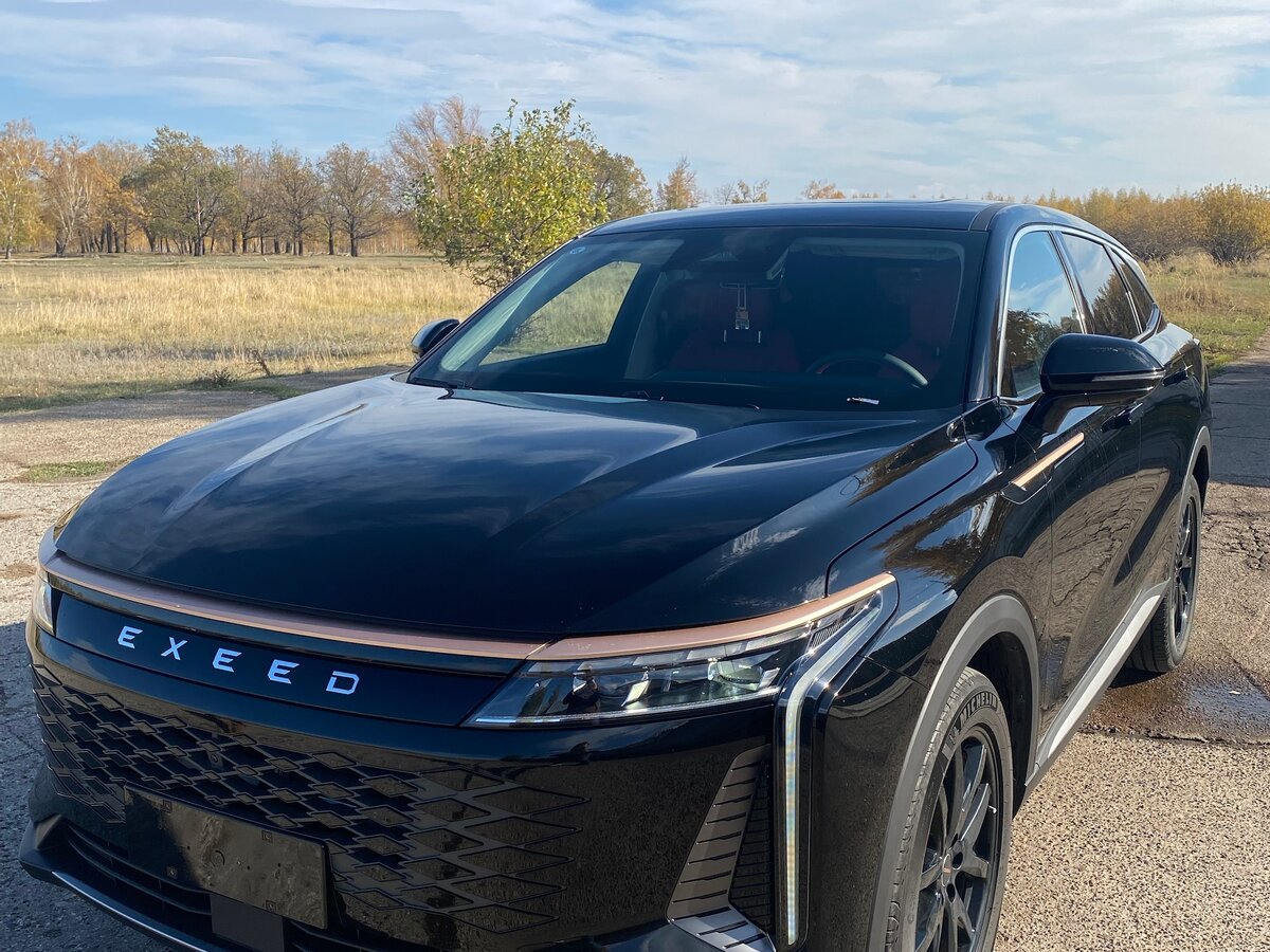 Купить б/у Exeed RX 2023-2025 2.0 AMT (249 л.с.) 4WD бензин робот в Ульяновске: чёрный Эксид ...