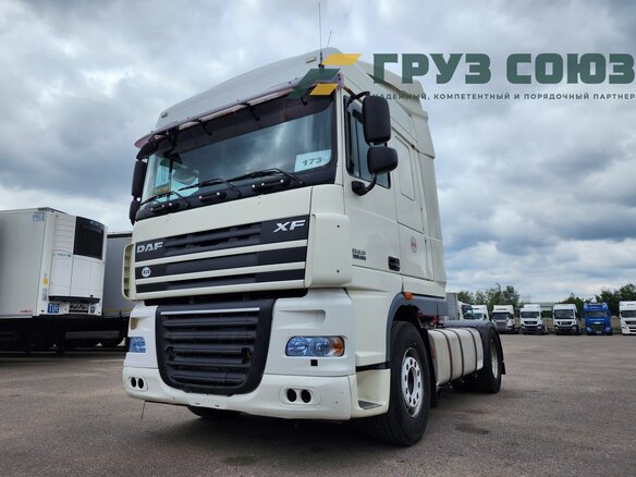Купить б/у DAF XF 105 дизель механика в Москве: белый 2010 года на Авто ...