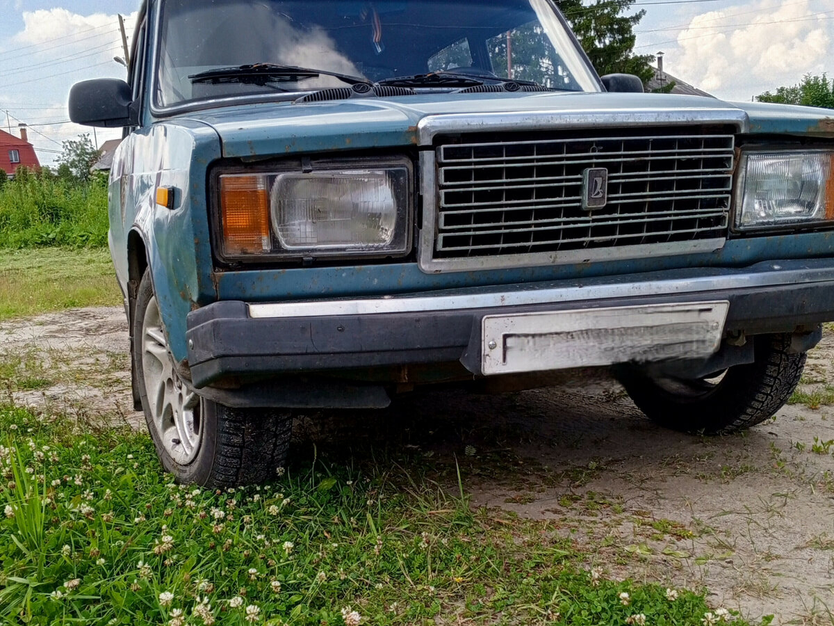 Купить б/у Lada (ВАЗ) 2107 1982-2012 1.6 MT (74 л.с.) бензин механика в Винзилях: серый Лада ...