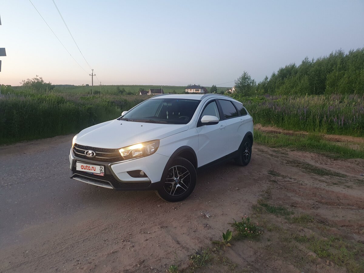 Купить б/у Lada (ВАЗ) Vesta I SW Cross 1.6 MT (106 л.с.) бензин ...