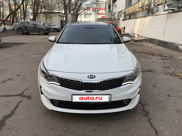 Купить б/у Kia K5 II 2.0 AT (163 л.с.) бензин автомат в Москве: белый Киа к5 II седан 2016 года ...