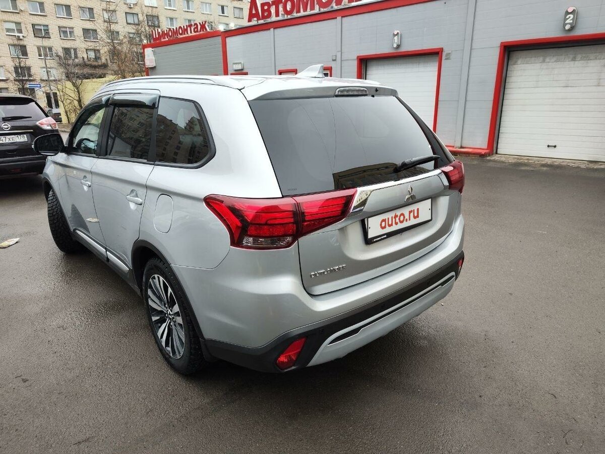 Купить б/у Mitsubishi Outlander III Рестайлинг 3 2.0 CVT (146 л.с ...