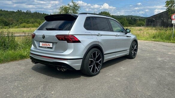 Купить б/у Volkswagen Tiguan R 2020-2024 2.0 AMT (320 л.с.) 4WD бензин ...