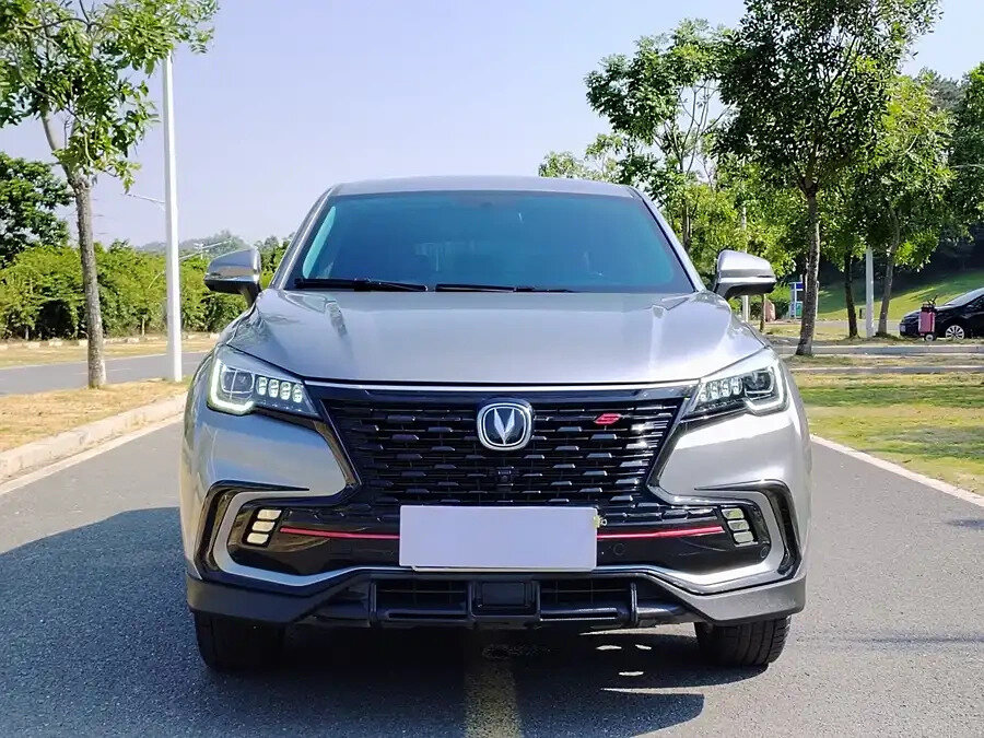 Купить б/у Changan CS85 2019-2025 1.5 AMT (178 л.с.) бензин робот во Владивостоке: серебристый ...