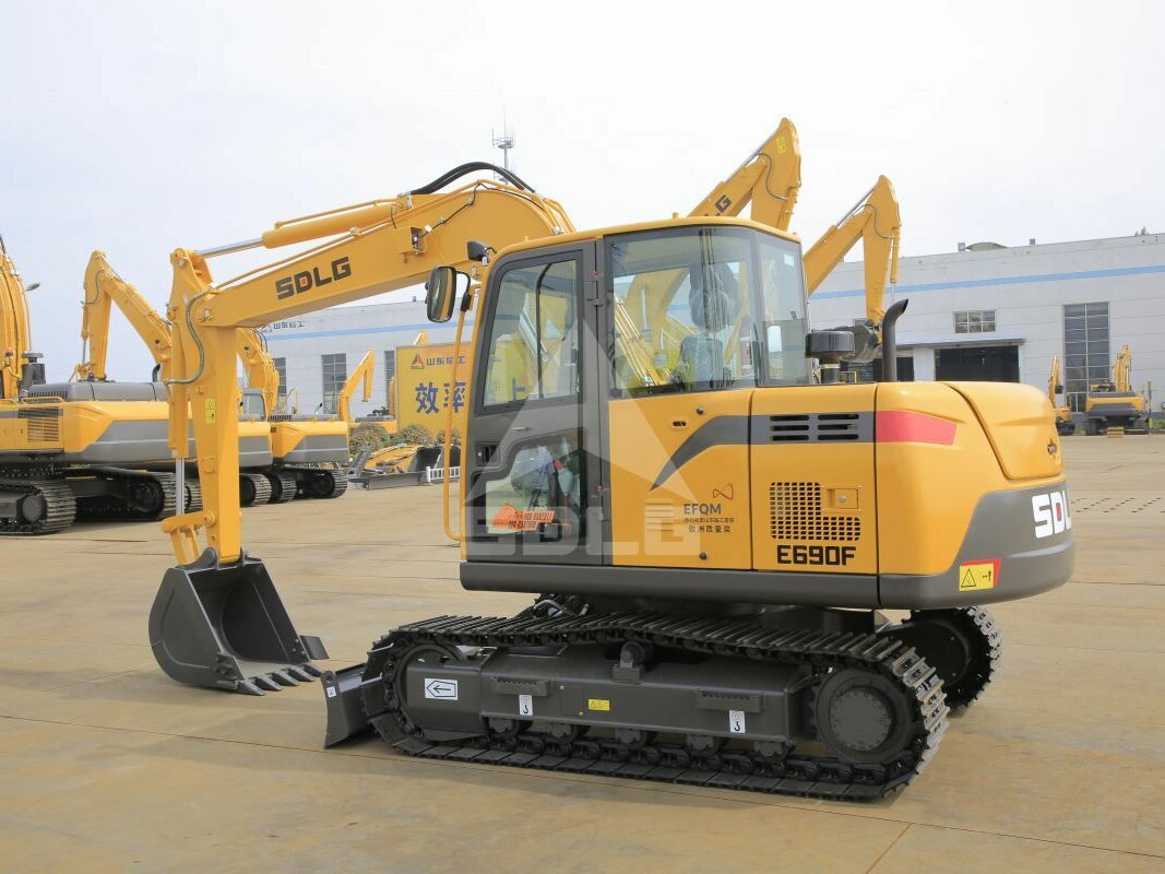 Купить новый SDLG E690F в Пирогово: жёлтый мини-экскаватор 2022 года на ...