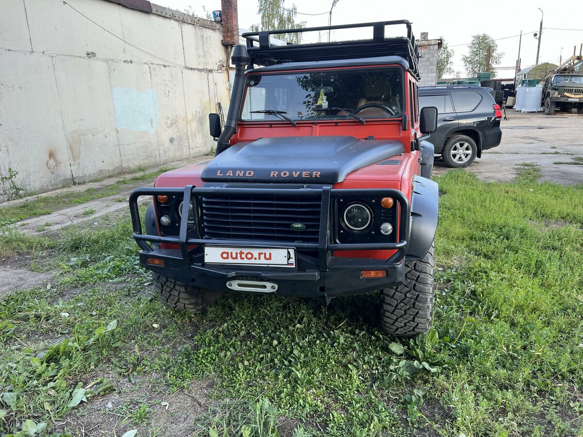Купить б/у Land Rover Defender I Рестайлинг 110 2.4d MT (122 л.с.) 4WD ...
