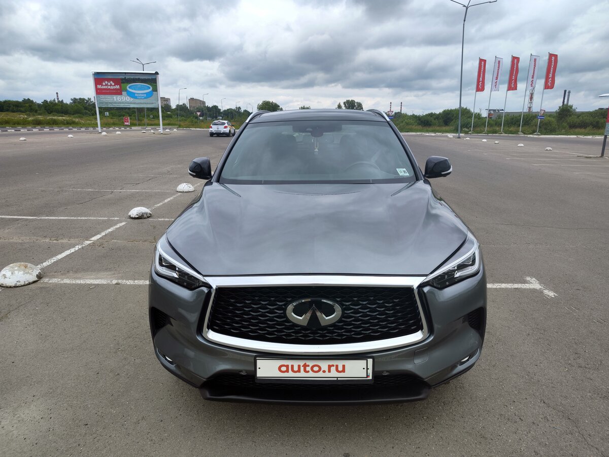 Купить б/у Infiniti QX50 II 2.0 CVT (272 л.с.) 4WD бензин вариатор в Электростали: серебристый ...