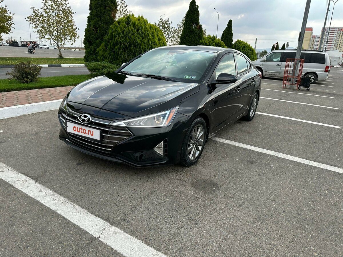 Купить б/у Hyundai Elantra VII (CN7) 2.0 AT (150 л.с.) бензин автомат в Анапе: чёрный Хендай ...