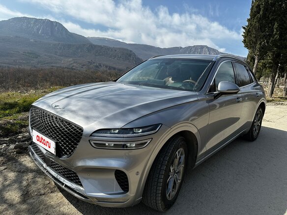 Купить б/у Genesis GV70 I 2.2d AT (210 л.с.) 4WD дизель автомат в Москве: серебристый Генезис ...