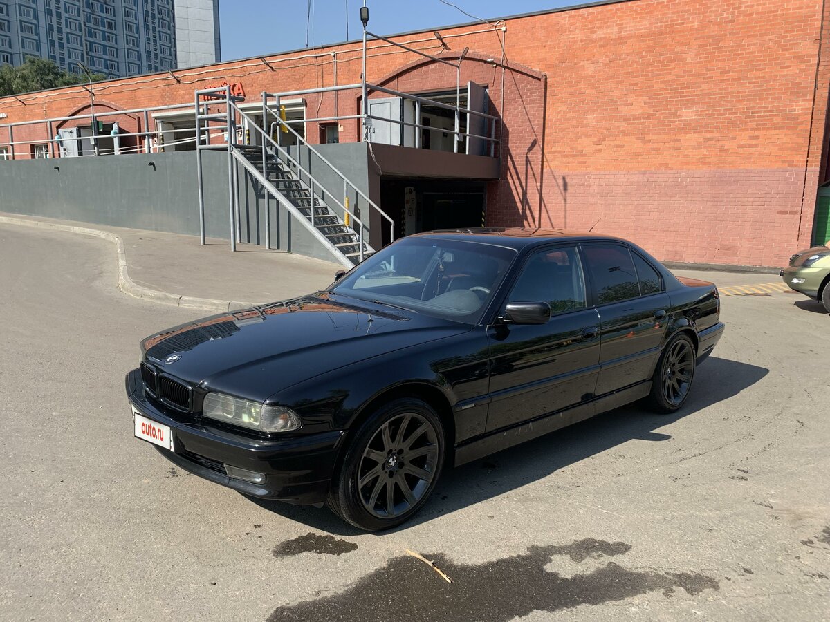 Купить б/у BMW 7 серии III (E38) 728i 2.8 AT (193 л.с.) бензин автомат в Москве: чёрный БМВ 7 ...
