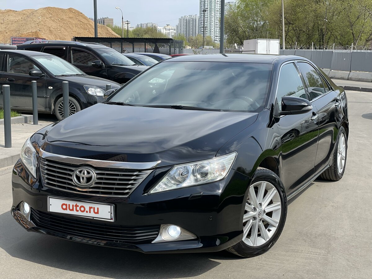 Купить б/у Toyota Camry VII (XV50) 3.5 AT (249 л.с.) бензин автомат в Москве: чёрный Тойота ...