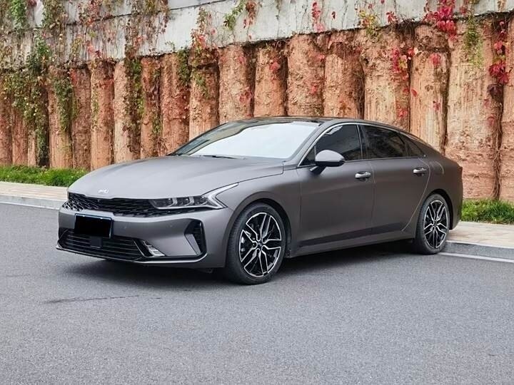 Купить б/у Kia K5 III 2.0 AT (240 л.с.) бензин автомат в Благовещенске: коричневый Киа к5 III ...