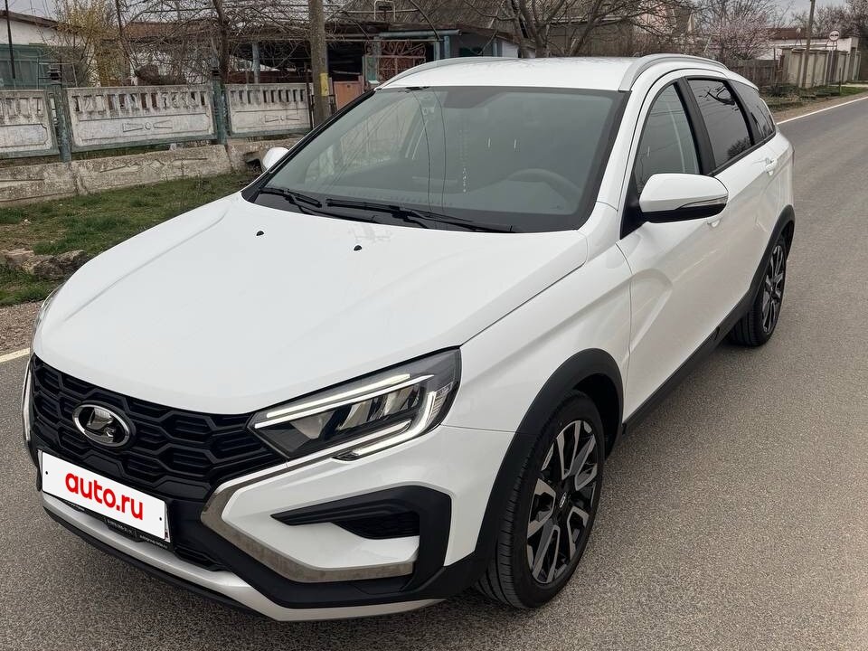 Купить б/у Lada (ВАЗ) Vesta I Рестайлинг (NG) SW Cross 1.8 CVT (122 л.с ...