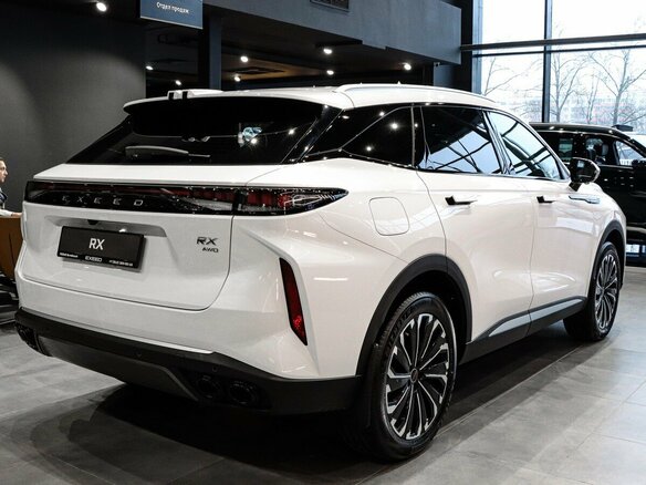 Купить новый Exeed RX 2023-2025 2.0 AT (249 л.с.) 4WD бензин автомат в Москве: белый Эксид ЭрИкс ...