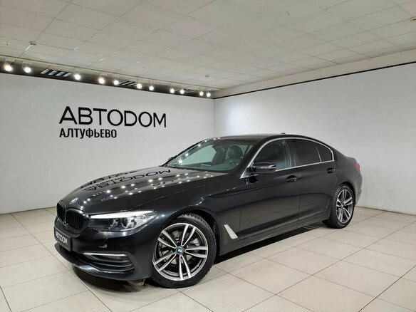 Купить б/у BMW 5 серии VII (G30/G31/G38) 520i 2.0 AT (184 л.с.) бензин автомат в Москве: чёрный ...