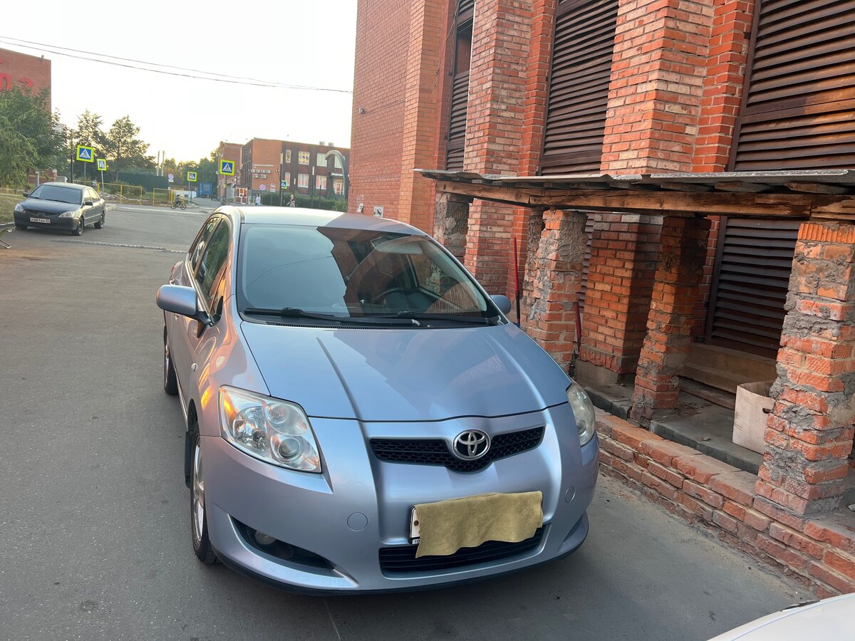 Купить б/у Toyota Auris I 1.6 AMT (124 л.с.) бензин робот в Москве ...