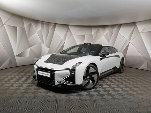 Купить б/у HiPhi Z 2022-2024 120 kWh Electro AT (494.0 кВт) 4WD электро автомат в Москве: белый ...