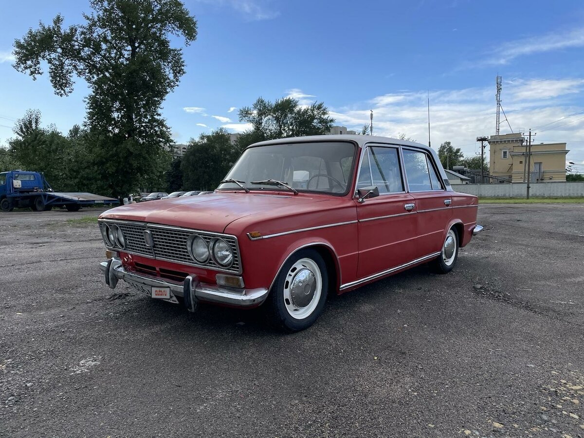 Купить б/у Lada (ВАЗ) 2103 1972-1984 1.6 MT (80 л.с.) бензин механика в Санкт-Петербурге ...
