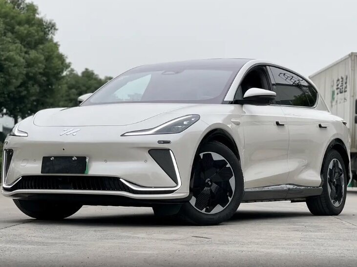 Купить б/у IM Motors (Zhiji) LS7 2023-2025 77 kWh Electro AT (250.0 кВт) электро автомат во ...