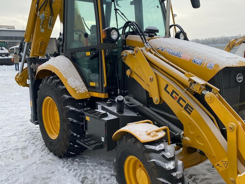 Купить новый LGCE B877F в Казани: жёлтый экскаватор-погрузчик 2024 года по цене 8 990 000 рублей ...