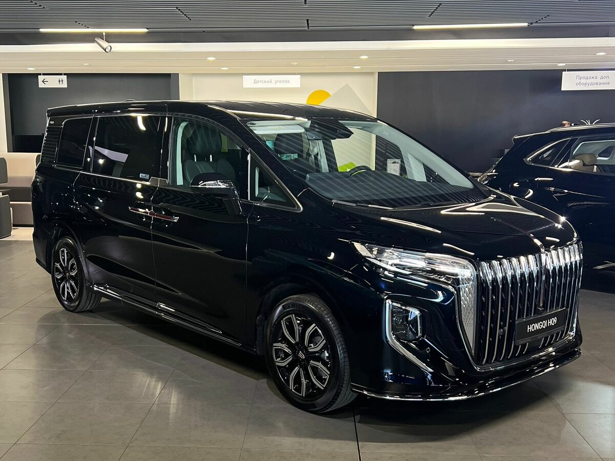 Купить новый Hongqi HQ9 2022-н.в. 2.0 AT (245 л.с.) бензин автомат в Санкт-Петербурге: чёрный ...