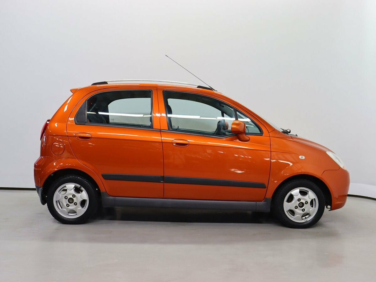 Купить б/у Chevrolet Spark II 0.8 AT (52 л.с.) бензин автомат в ...