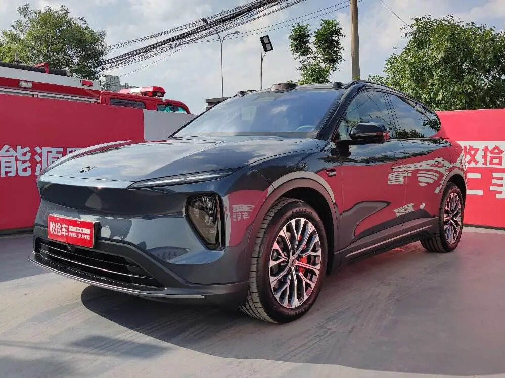 Купить б/у Nio ES6 I 70 kWh Electro AT (400.0 кВт) 4WD электро автомат в Благовещенске: серый ...
