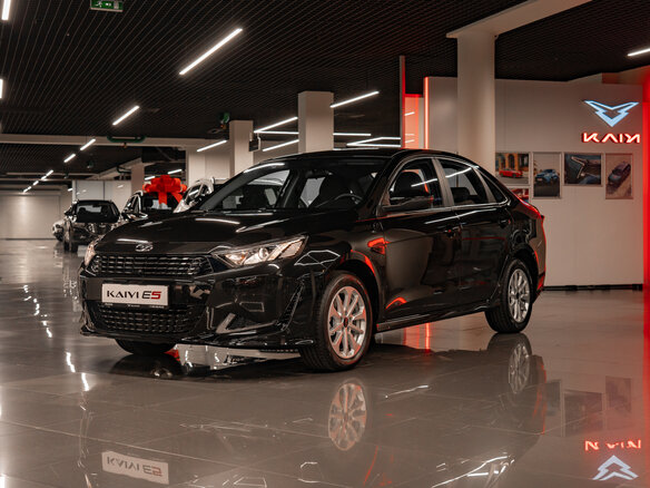 Купить новый Kaiyi E5 2021-2025 1.5 MT (147 л.с.) бензин механика в Москве: чёрный Каи е5 2024 ...