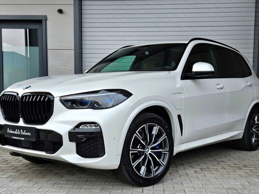 Купить б/у BMW X5 IV (G05/G18) 45e 3.0hyb AT (394 л.с.) 4WD гибрид ...