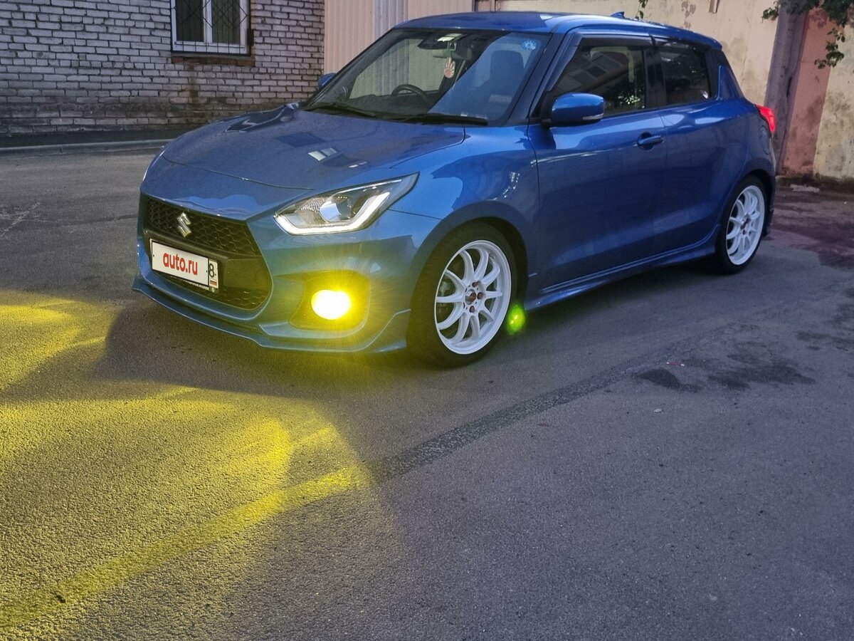 Купить б/у Suzuki Swift V 1.4 AT (140 л.с.) бензин автомат в Санкт ...