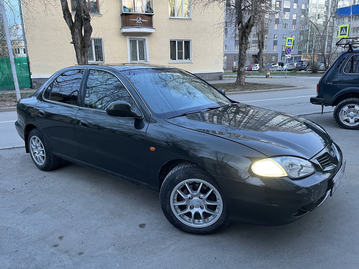 Купить б/у Hyundai Elantra II (J2, J3) 2.0 AT (139 л.с.) бензин автомат ...