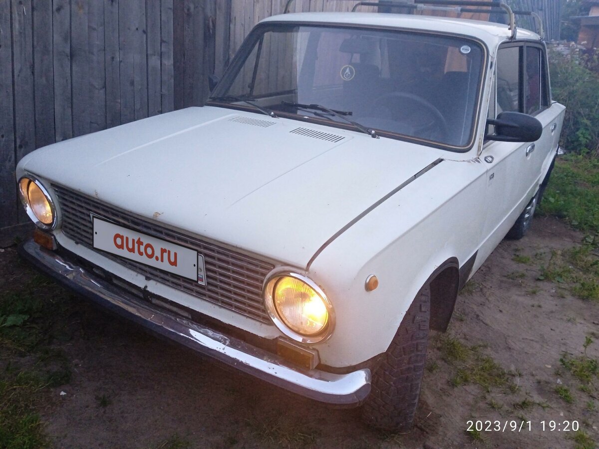 Купить б/у Lada (ВАЗ) 2101 1970-1988 1.2 MT (59 л.с.) бензин механика в Вельске: белый Лада 2101 ...