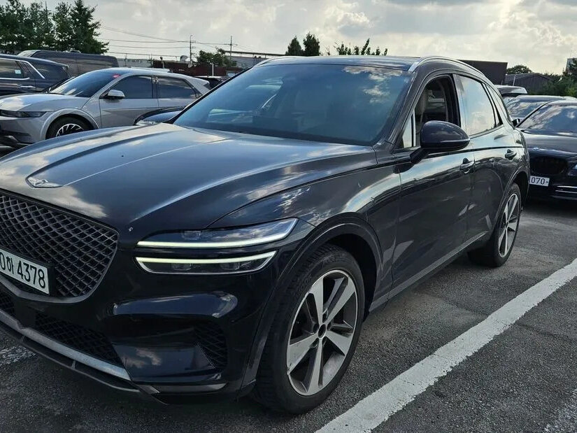 Купить б/у Genesis GV70 I 2.5 AT (304 л.с.) 4WD бензин автомат во Владивостоке: чёрный Генезис ...