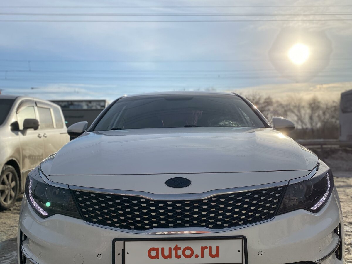 Купить б/у Kia K5 II 2.0 AT (163 л.с.) бензин автомат в Новосибирске: белый Киа к5 II седан 2015 ...