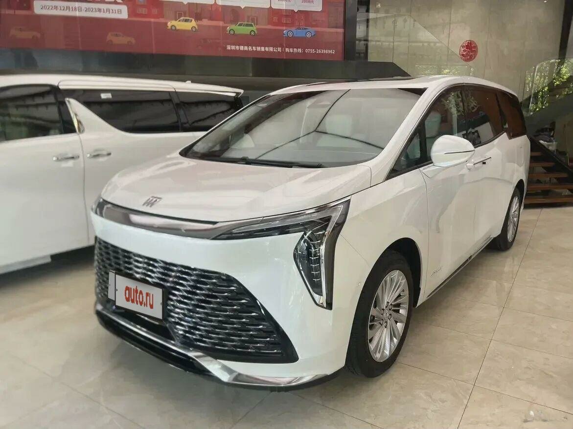 Купить б/у Buick GL8 IV Century 2.0 AT (237 л.с.) бензин автомат в Благовещенске: белый Бьюик ...