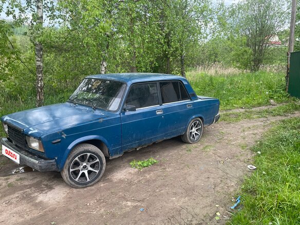 Купить б/у Lada (ВАЗ) 2107 1982-2012 1.6 MT (75 л.с.) бензин механика в Рославле: синий Лада ...