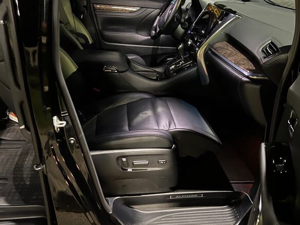 Купить б/у Toyota Alphard III Рестайлинг 3.5 AT (300 л.с.) бензин ...