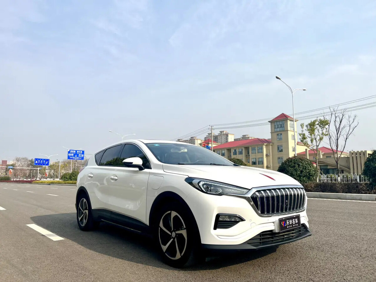 Купить б/у Hongqi E-HS3 2018-2023 Electro AT (114.0 кВт) электро автомат во Владивостоке: белый ...