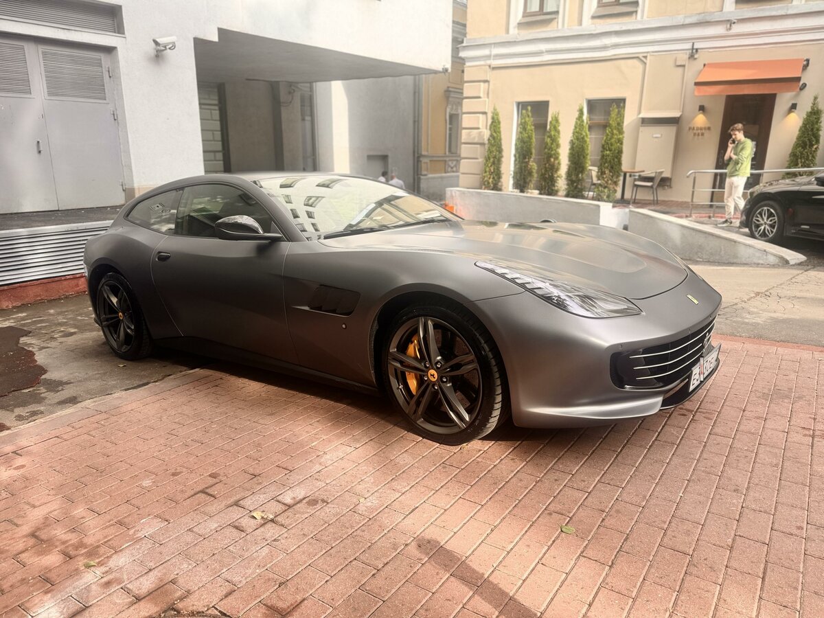 Купить б/у Ferrari GTC4Lusso 2016-2020 6.3 AMT (690 л.с.) 4WD бензин ...