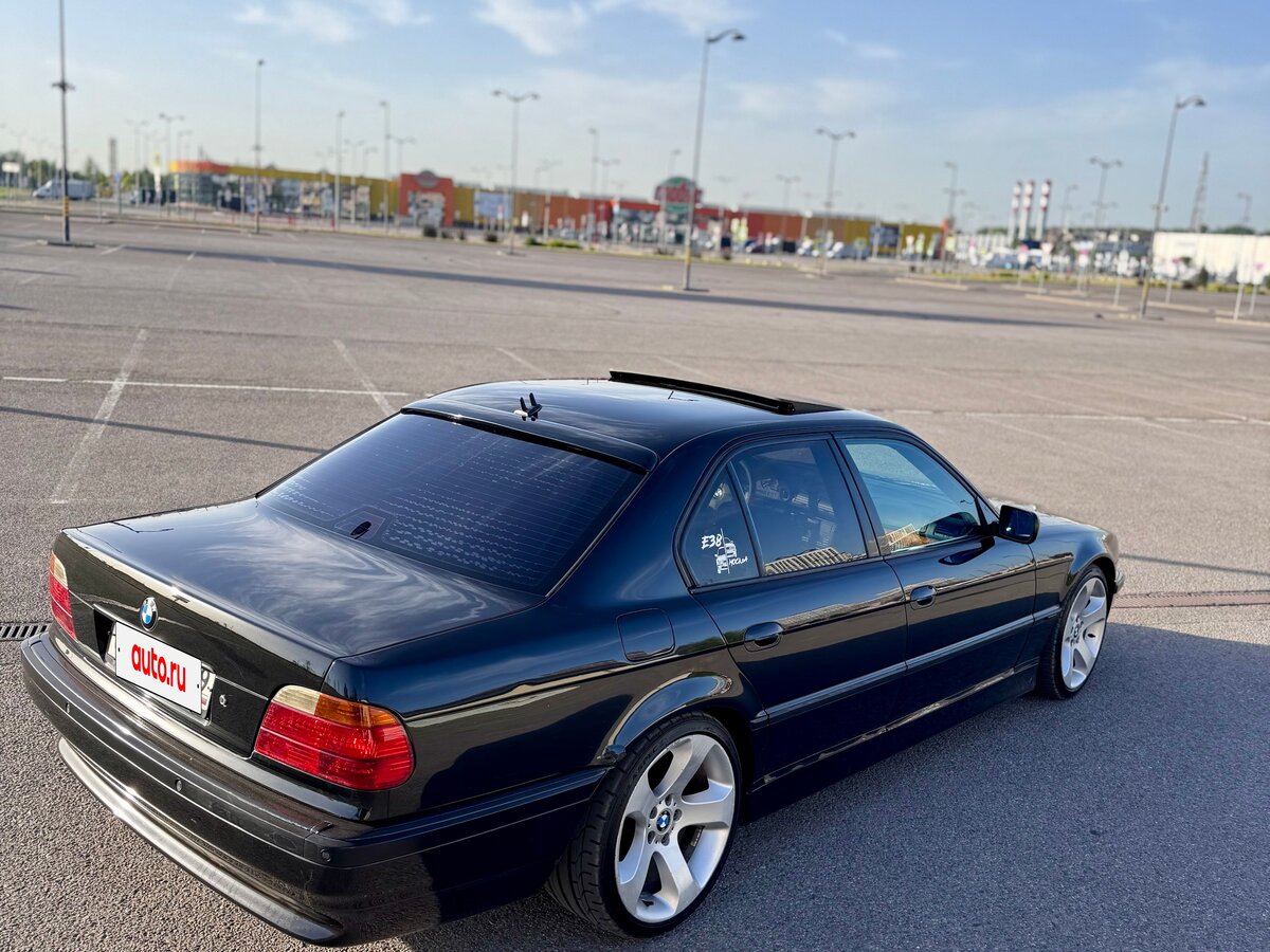 Купить б/у BMW 7 серии III (E38) 735i 3.5 AT (235 л.с.) бензин автомат в Москве: чёрный БМВ 7 ...