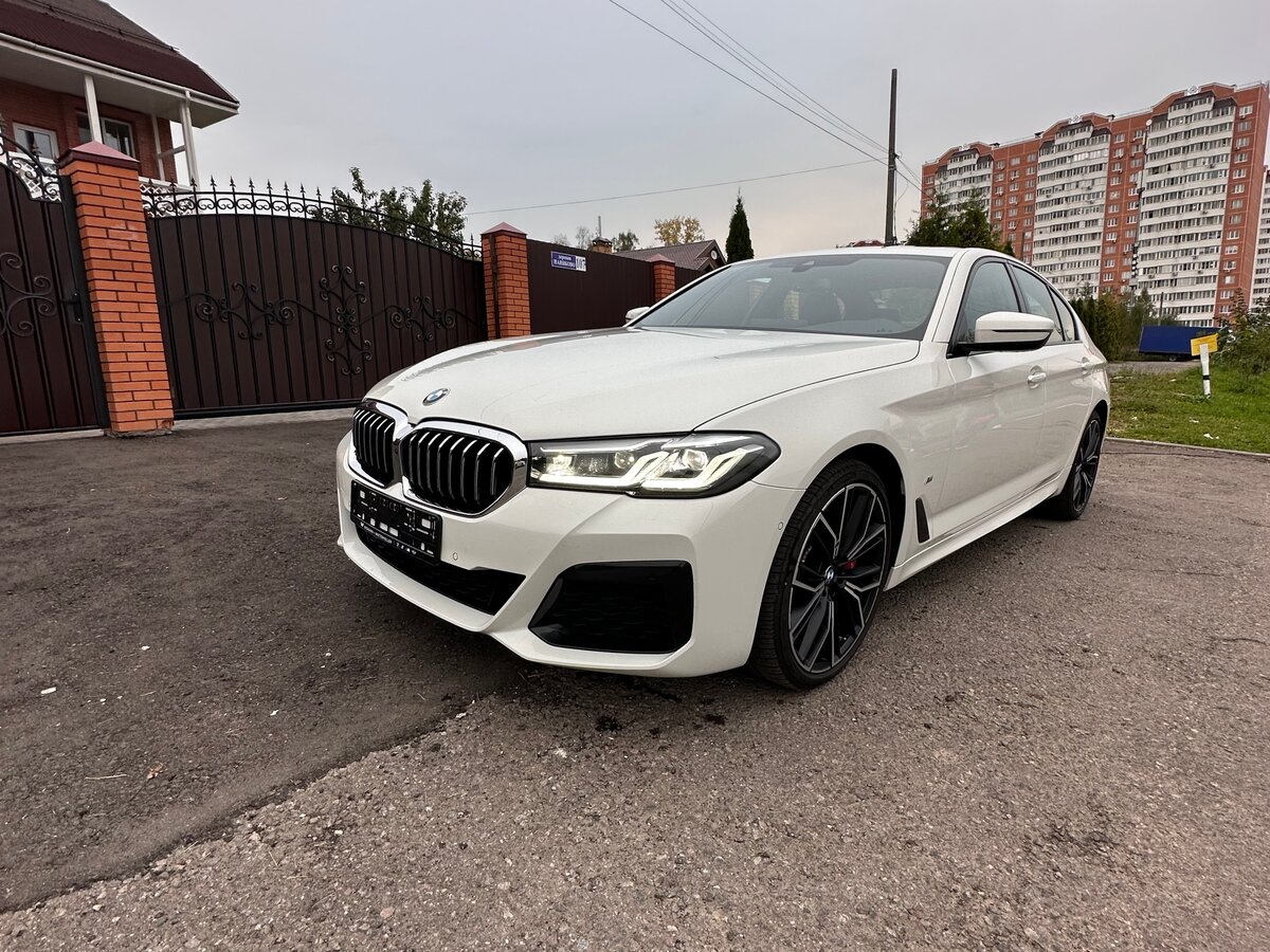 Купить б/у BMW 5 серии VII (G30/G31) Рестайлинг 540i xDrive 3.0 AT (340 л.с.) 4WD бензин автомат ...