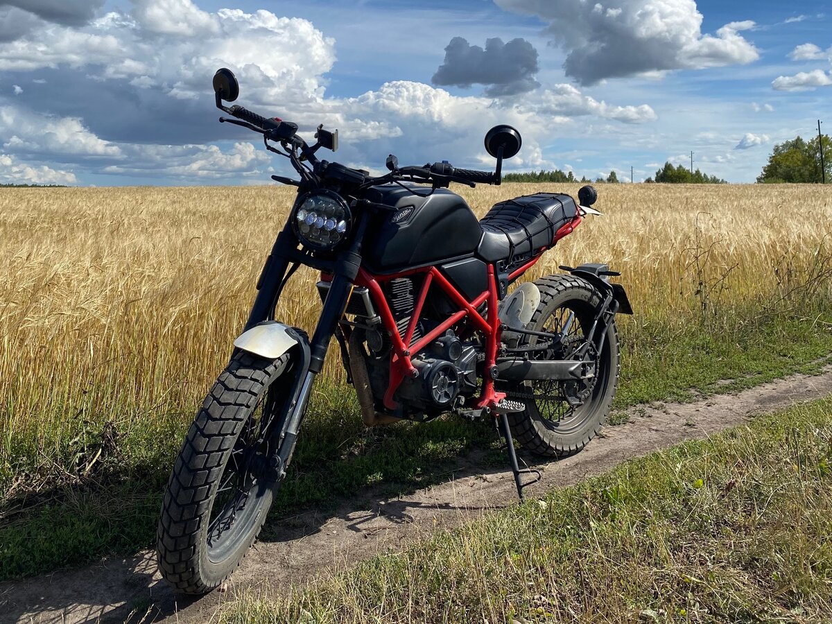 Купить б/у Minsk (Минск) SCR 250 карбюратор 6 передач в Жуковском: красный naked bike 2020 года ...