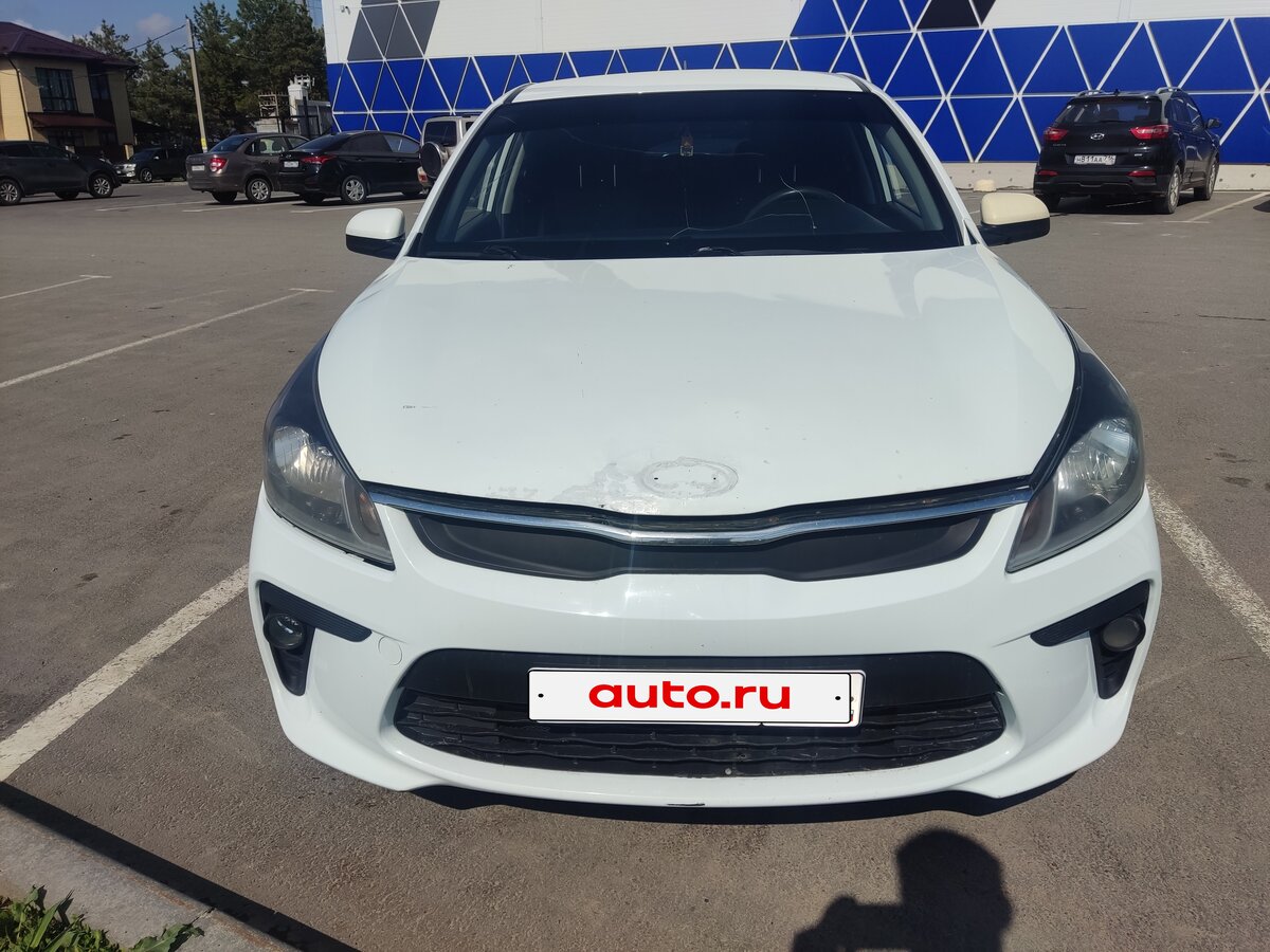 Купить б/у Kia Rio IV 1.4 AT (100 л.с.) бензин автомат в Ижевске: белый ...